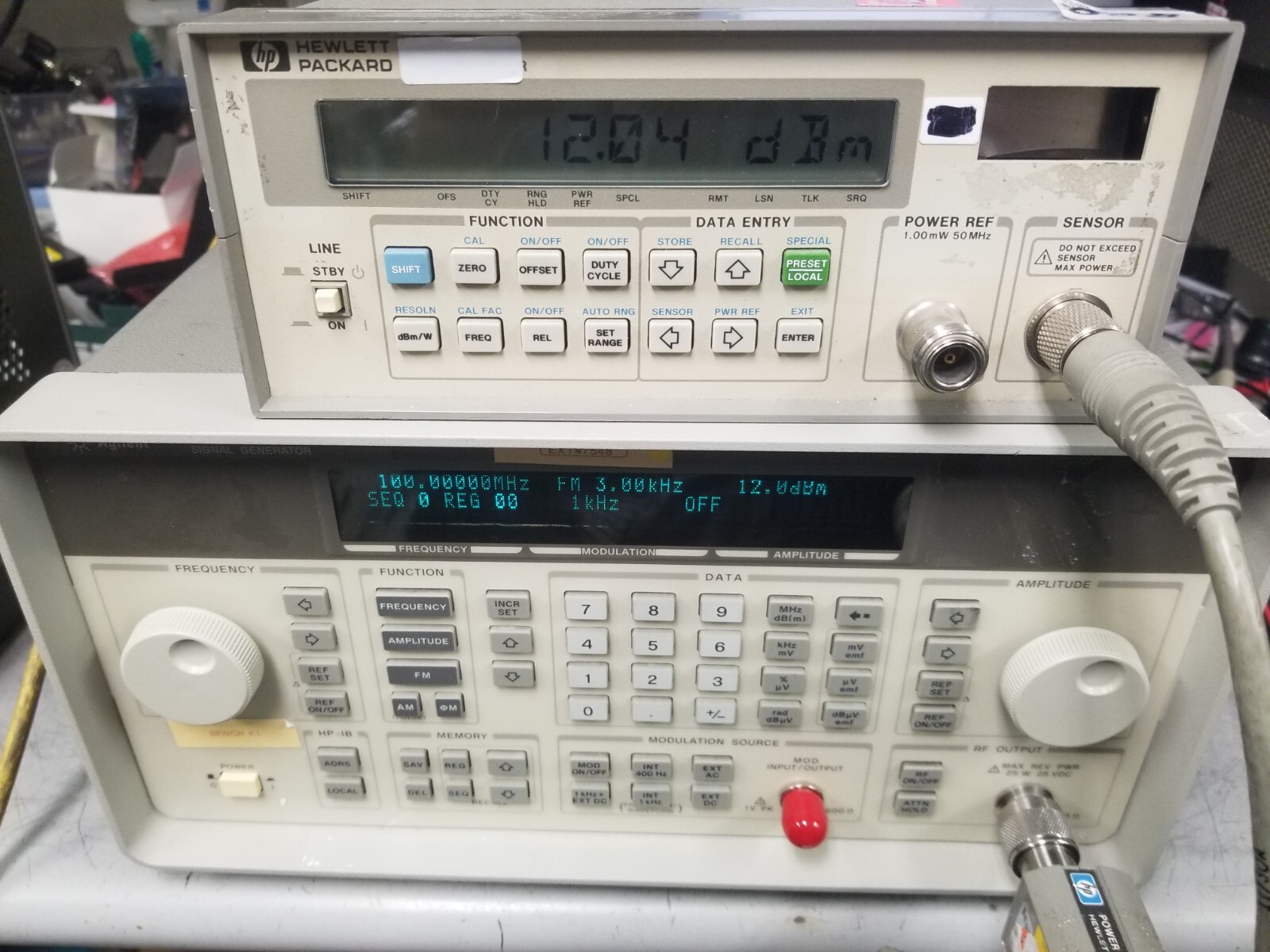 Agilent 8648B RF Signal generator WORKS GREAT! 12dBm max 9kHz-2GHz, AM ...