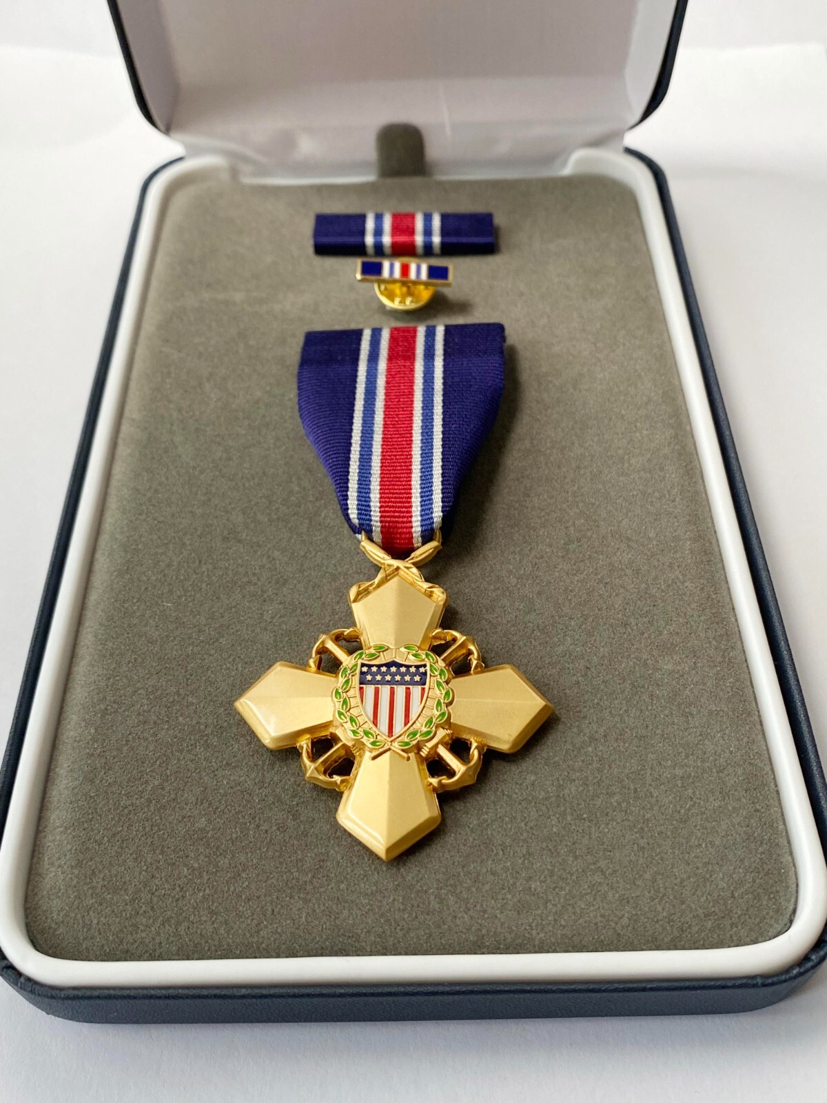 Cased U.S. USA Coast Guard Cross Order Badge Medal Ribbon bar lapel pin ...