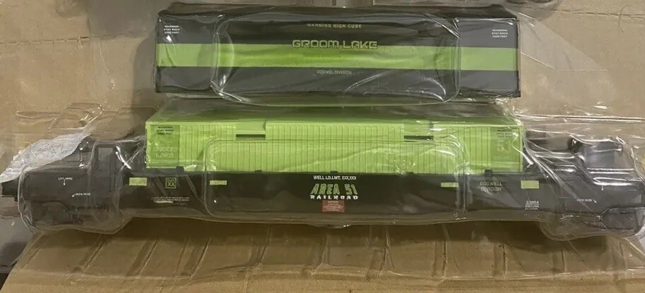 LIONEL 2023050 AREA 51 RAILROAD ALIEN GROOM LAKE MAXI STACK O GAUGE ...