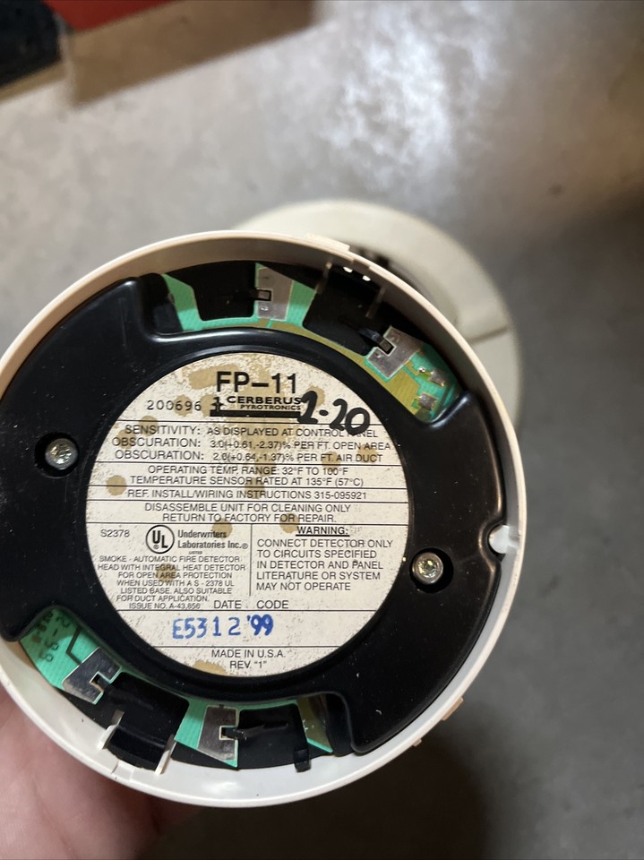 Siemens (Cerberus Pyrotronics) FP-11 Fire Alarm Addressable Smoke ...