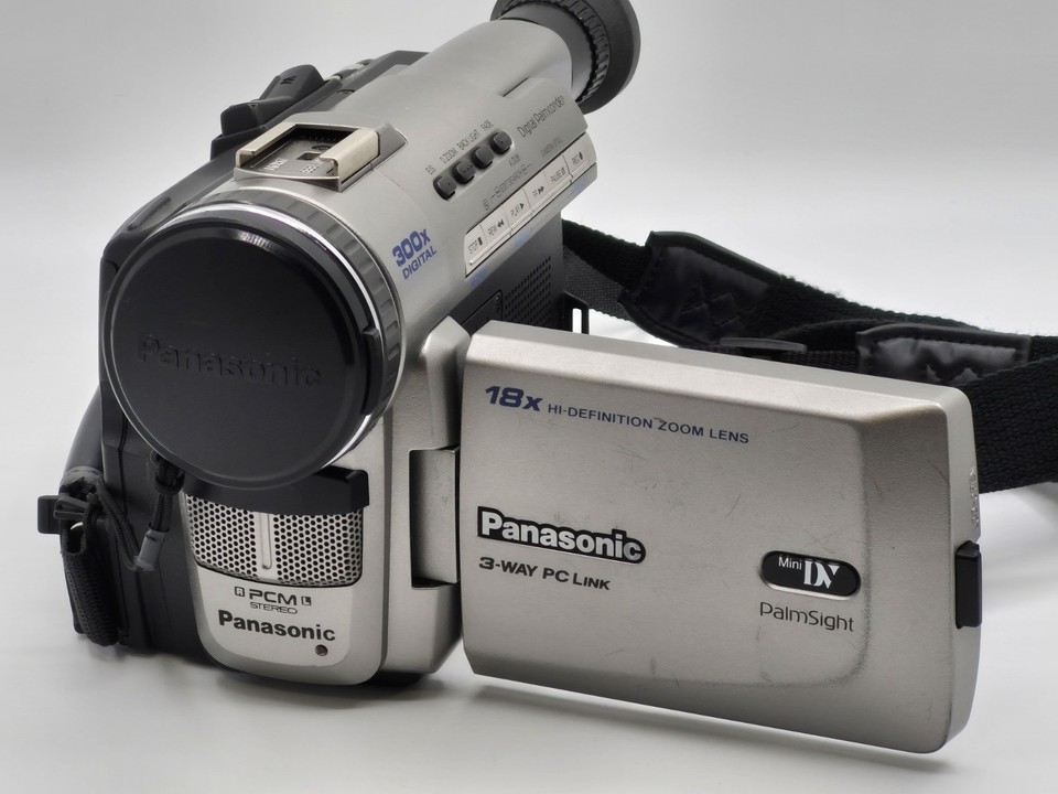 Panasonic PV-DV200-K Digital Video Camcorder W/Charger Batteries ...