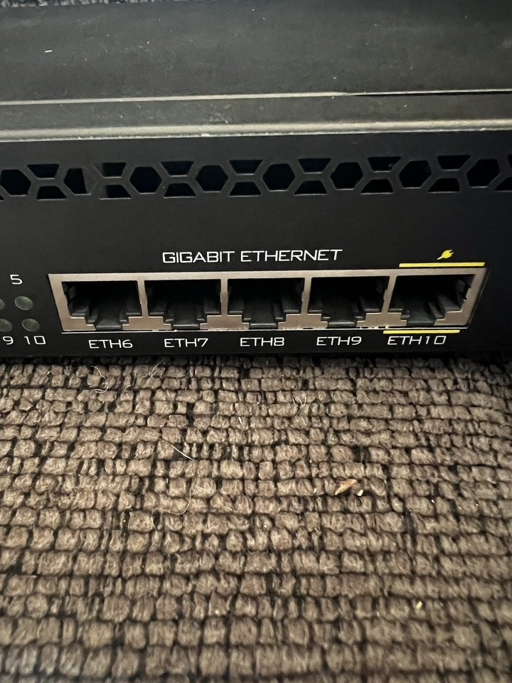 Mikrotik RouterBoard RB3011UiAS-RM 10x Gigabit Ethernet Roater w/ LCD ...