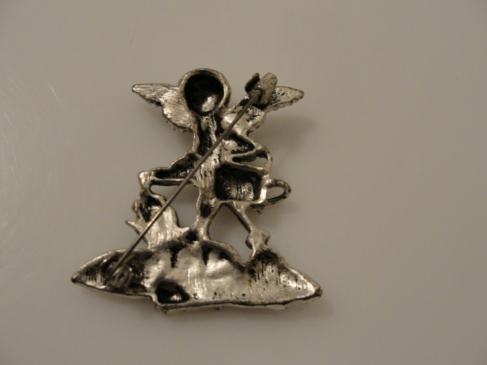 Guardian Angel Cupid pins pendant ornament mop trumpets slot machine ...