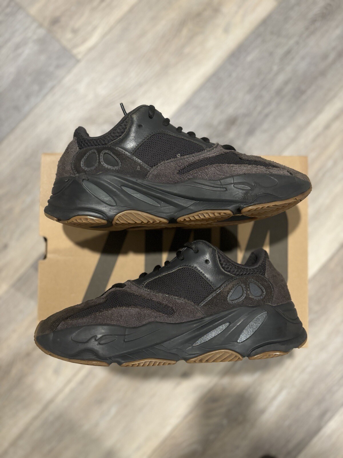 Adidas Yeezy 700 V1 “Utility Black” Size 8.5M Pre-Owned (FV5304 ...