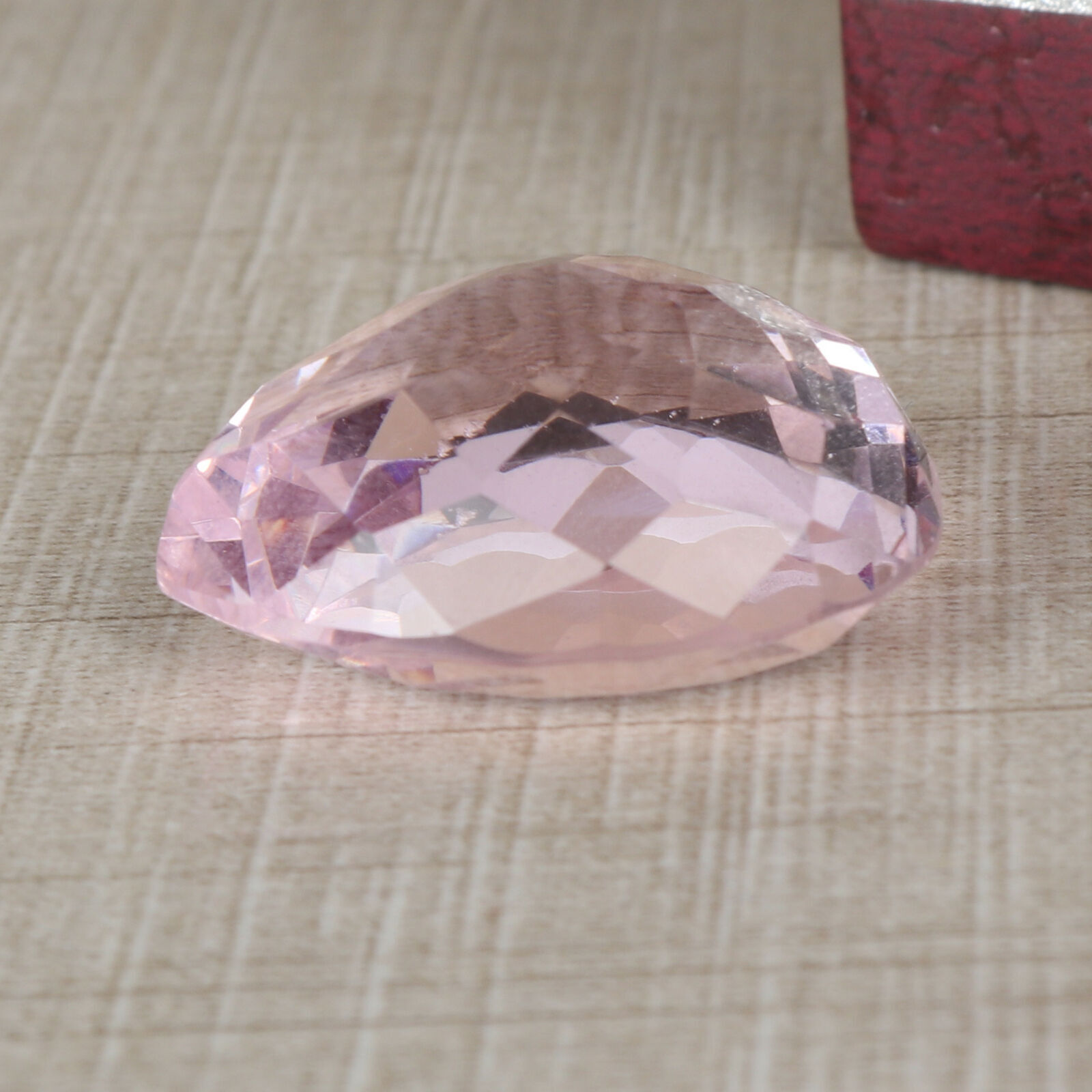 Bébé Rose Topaze 65.50 CT Poire à Facettes Coupe Desseré Gemme pour ...