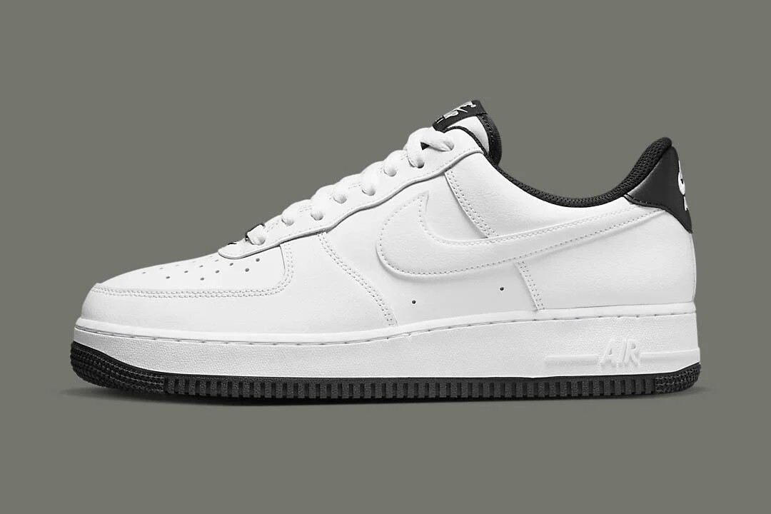 Nike Air Force 1 '07 Low White Black Sneakers DR9867-102 Nike Air Force 1 '07 Low White Black Sneakers DR9867-102