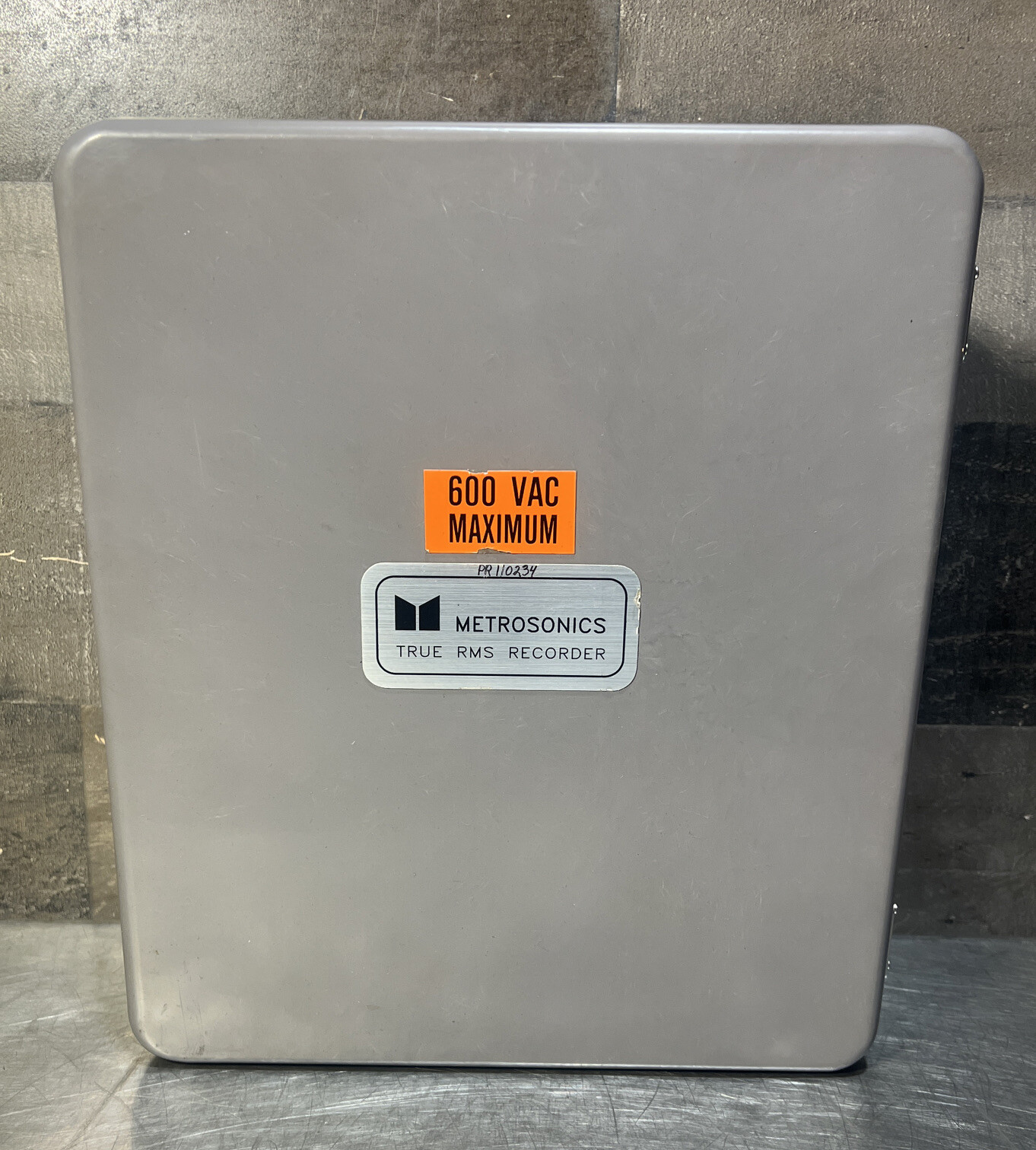 Metrosonics RVA4-600-003 TRUE RMS RECORDER Recording VOLT/Ammeter. Used ...