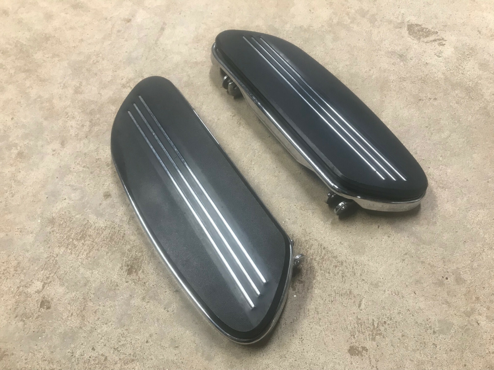 Harley-Davidson OEM Touring Streamliner Rider Footboards 50631-04 | eBay