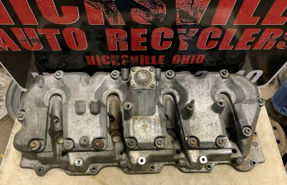 2004.5 2005 LLY LH VALVE COVERS DURAMAX DIESEL CHEVY SILVERADO GMC ...