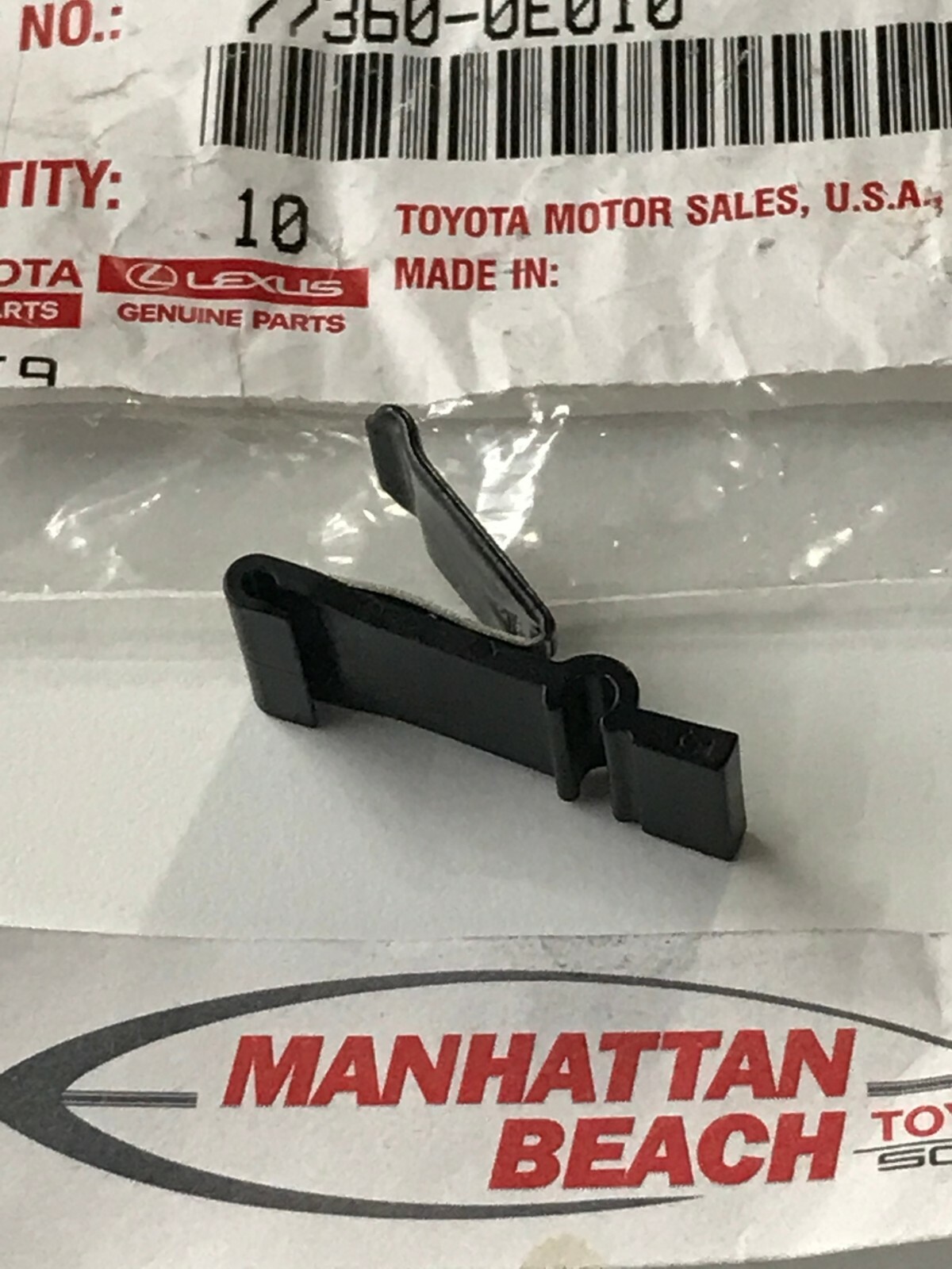 NEW GENUINE TOYOTA FUEL DOOR GAS CAP HATCH LID SPRING CLIP 77360-0E010 ...