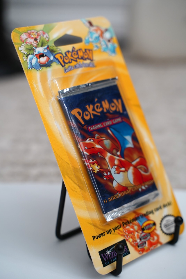 Pokemon 1999 WOTC Base Set Unlimited Booster Blister Pack Charizard ...