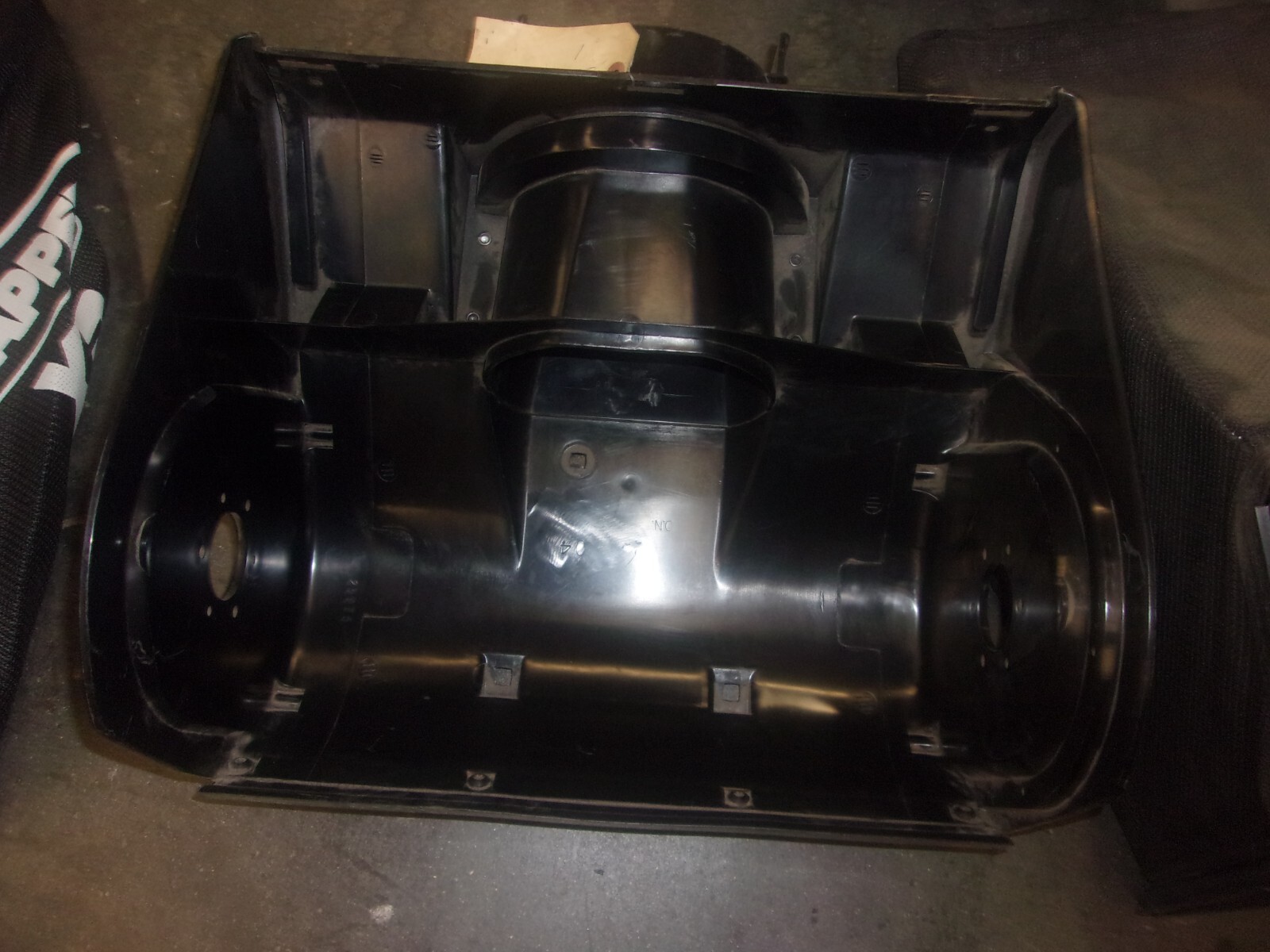 Briggs & Stratton SNAPPER AUGER HOUSING 52968 NEW 7052968YP | eBay