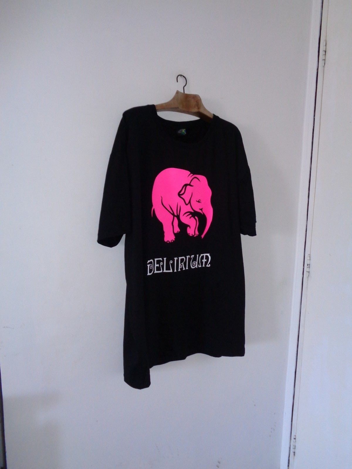 Big & Tall T-Shirt 2XL - Pink Elephant Delirium Tremens Belgian Beer ...