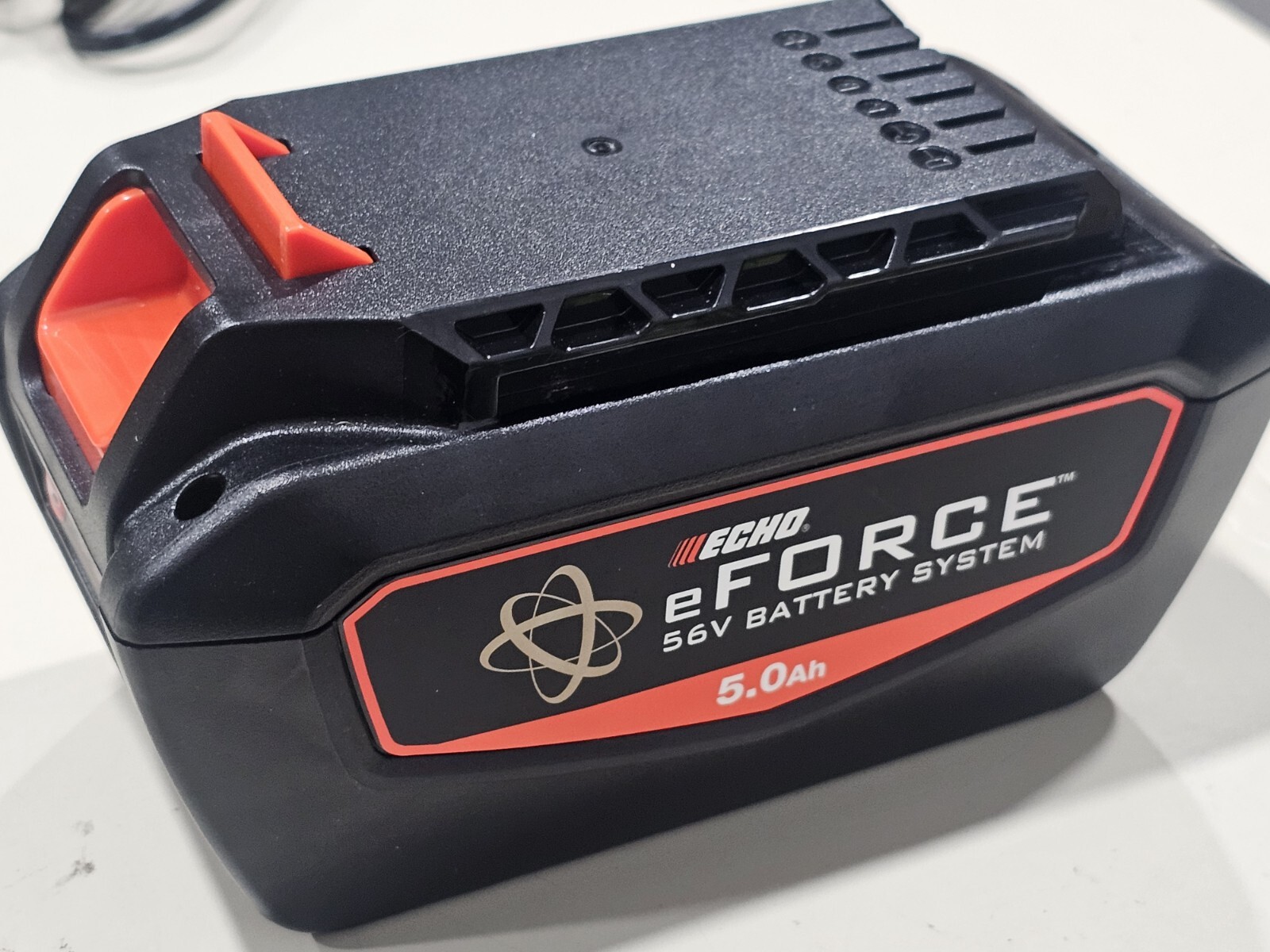 Echo Eforce 56V 5.0Ah Lith-Ion Battery LBP-56V250 & Charger *New/Open ...