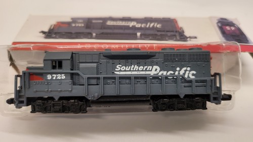 Southern Pacific Locomotive 9725 model train By High Speed Metal Dummy ...