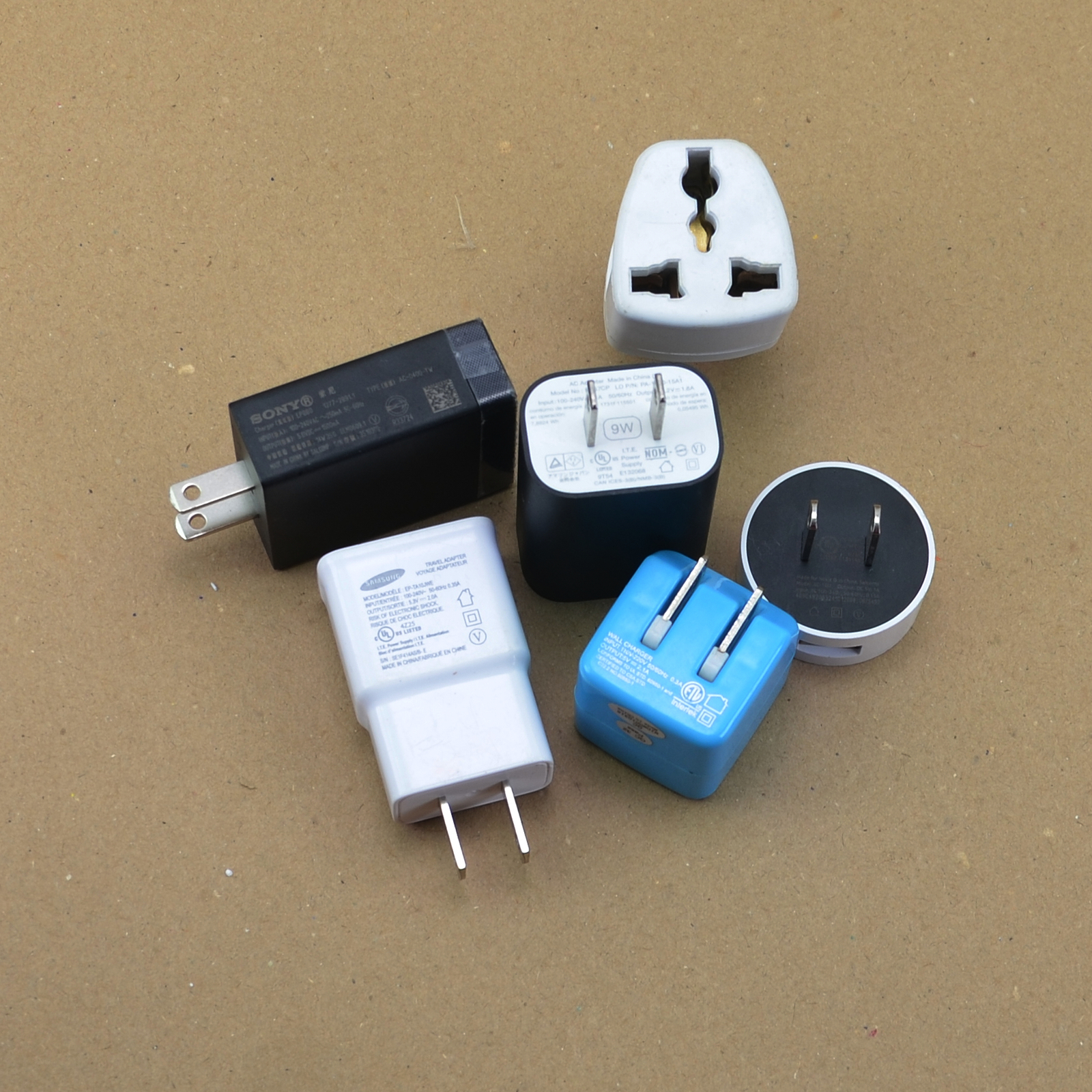 5 x Mobile Phone Power Adapters Charger -US plug-1 X US to UK plug ...