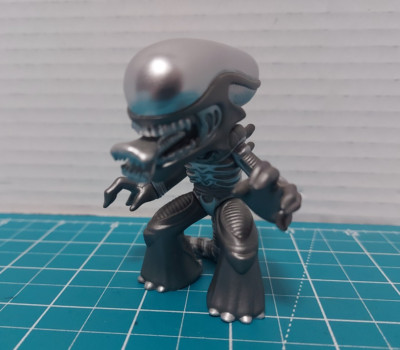 Funko Mystery Minis Science Fiction Series 1 Aliens XENOMORPH METALLIC ...