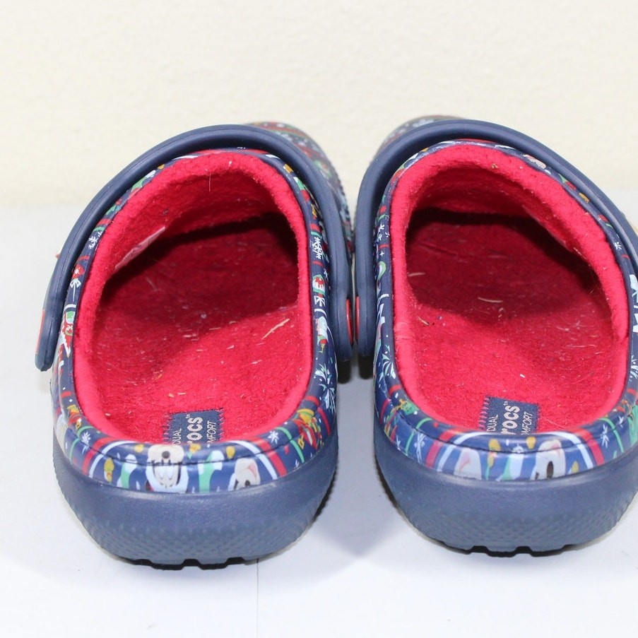 DISNEY WORLD CHRISTMAS MICKEY CASTLE CROCS FLEECE LINED WINTER WOMENS 7 ...