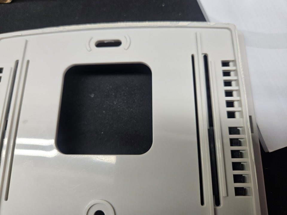 Control4 Control 4 C4-THERM-WH Thermostat | eBay