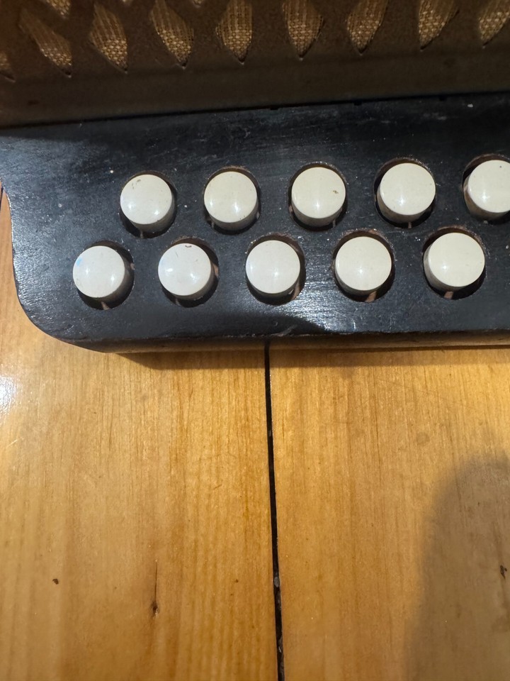 Vintage Hohner Button accordion - Please read | eBay