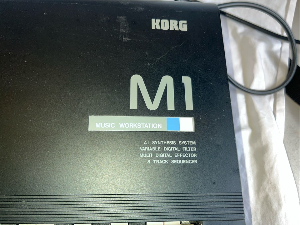 Korg M1 Keyboard Synthesizer 61 Keys In Working Order | eBay
