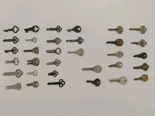 Lot Of 33 Miscellaneous Vintage / Antique Keys | eBay