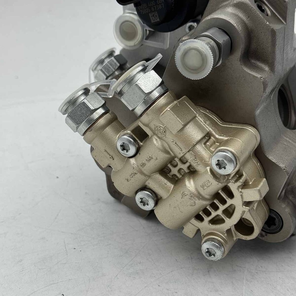New Fuel Injection Pump For4898921 Bosch Case Holland Agrale 84385110 ...