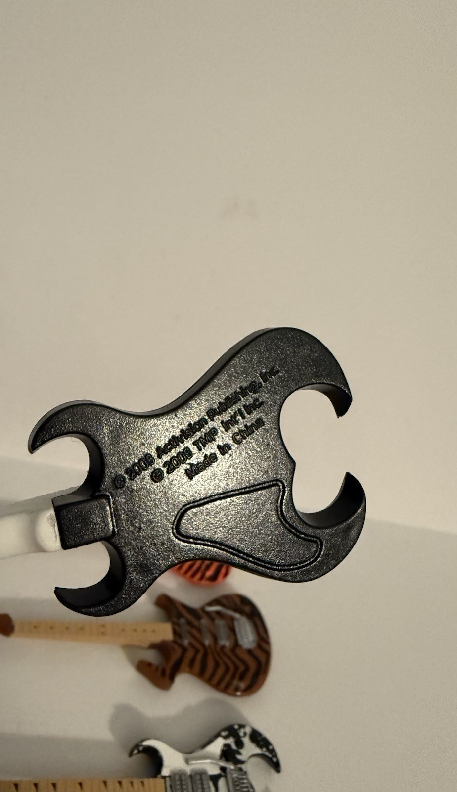 4 Guitar Hero Mix & Match Activision 2008 Mini Toy Guitar Models No ...