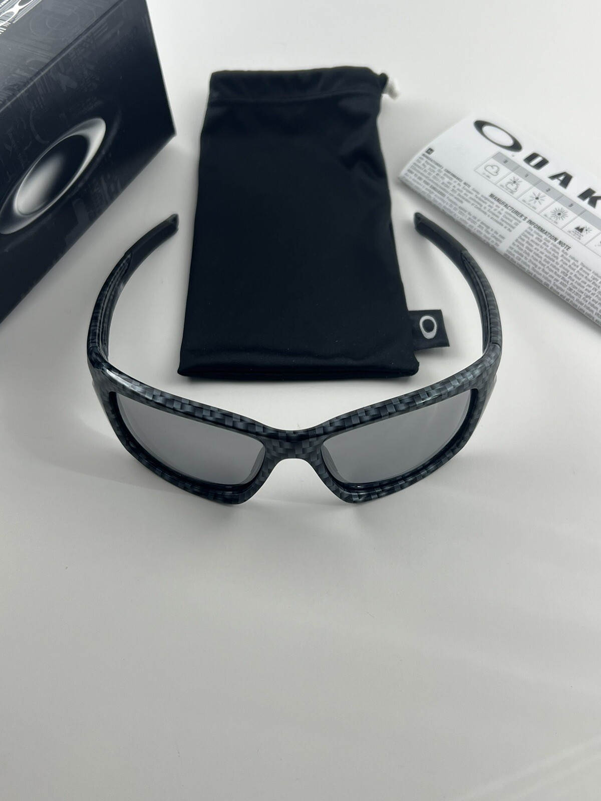 Oakley Valve Carbon Fiber Frame Chrome Iridium Lens+Box OO9236-10 NEW