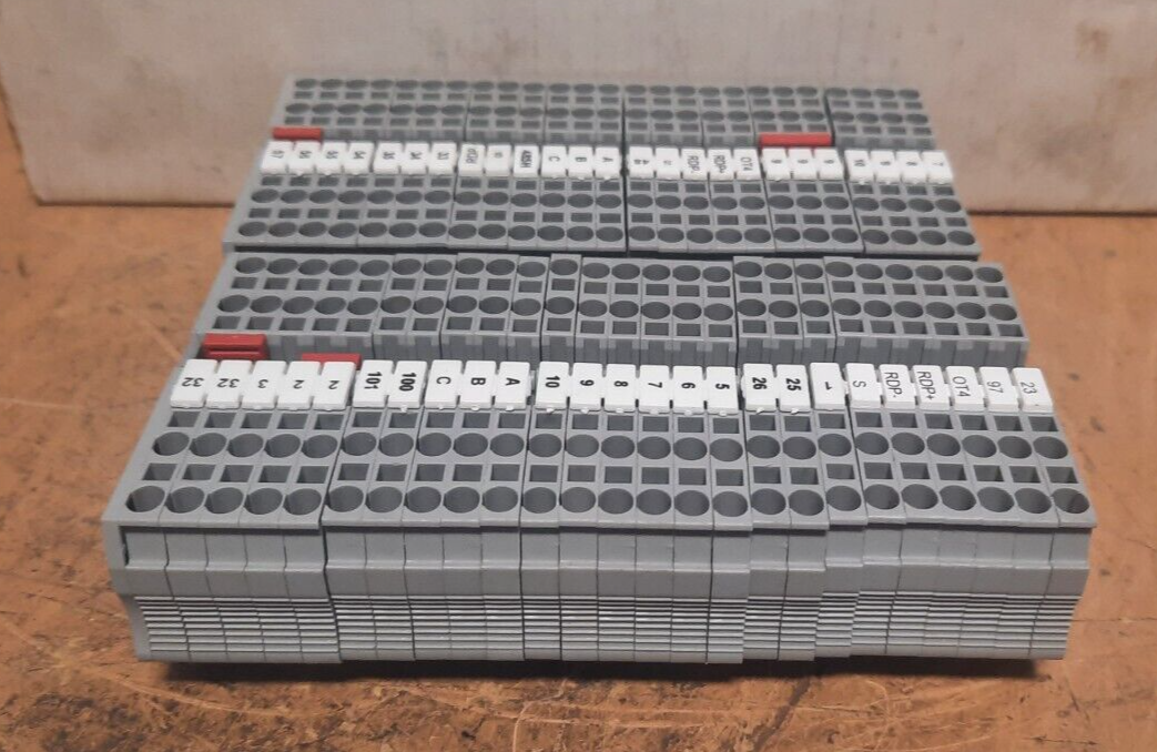 PHOENIX CONTACT #ST2,5-QUATTRO LOT OF 50 TERMINALS BLOCKS (FEED THRU ...