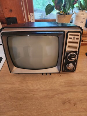 Vintage GENERAL ELECTRIC Performance GE TV Retro Black/Silver - Works ...