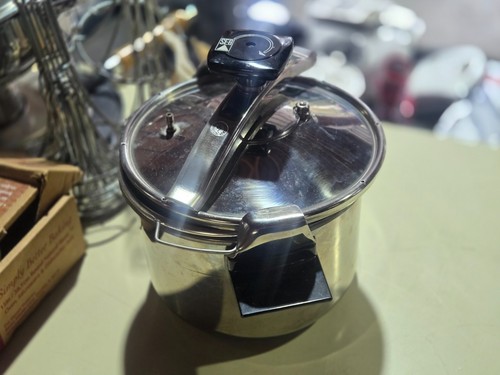 SEB 6 Liter Stove Top Pressure Cooker w/baskets. Made In France ...