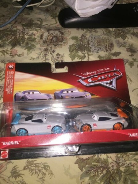 2018 Disney Pixar Cars 3 Gabriel & Aiden 2 PK Rust-eze Racing Center ...