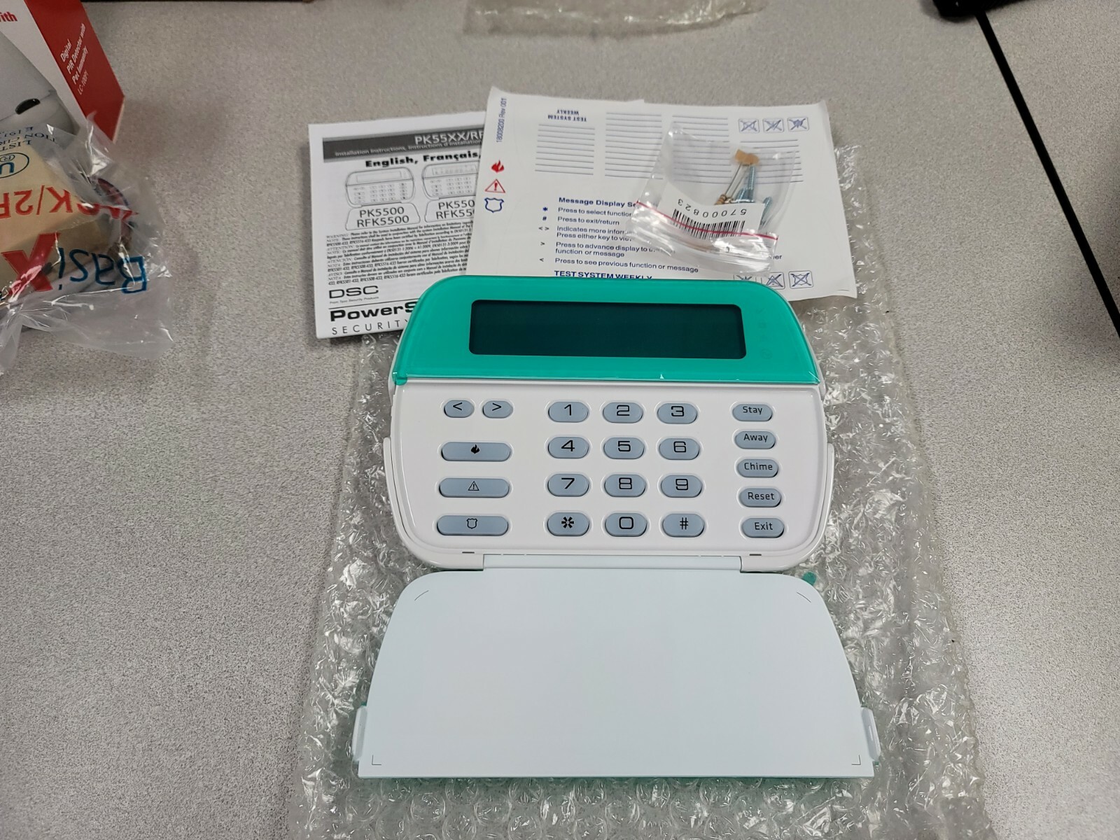 DSC KIT16-120CP01NT / PC1616, RFK5501ENG Keypad, Motion, Siren, Battery ...