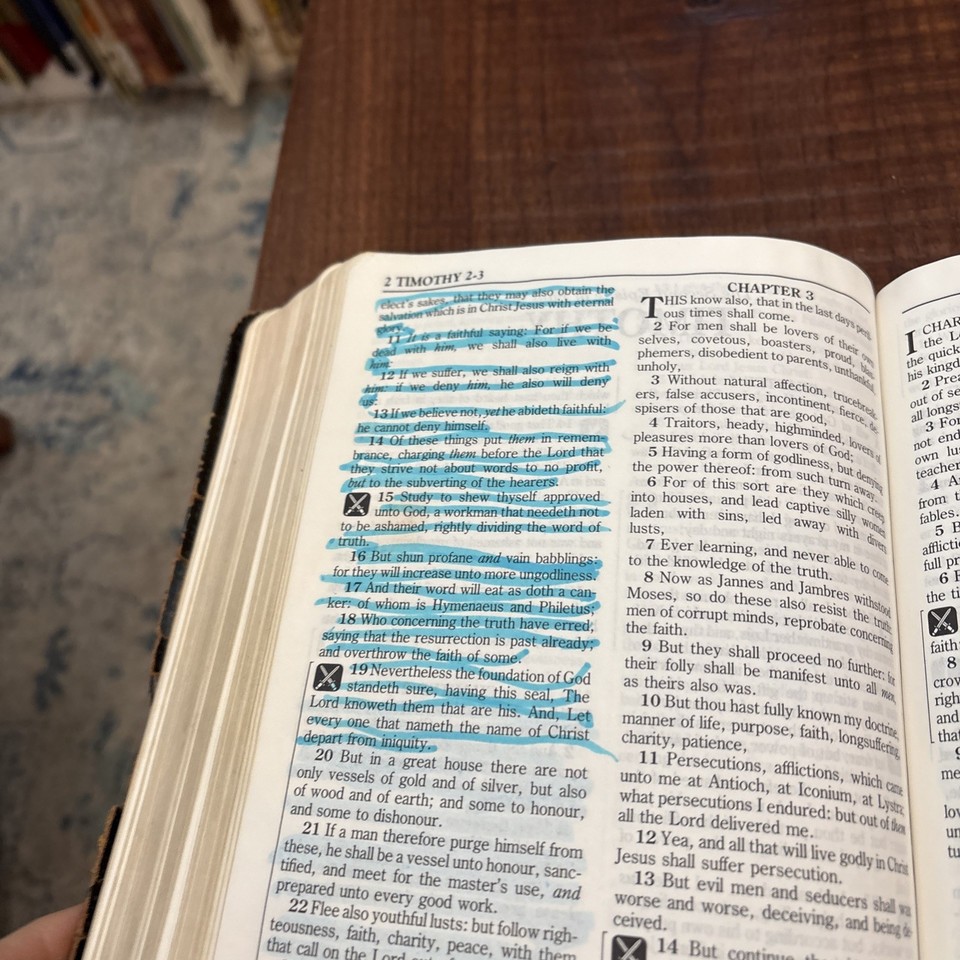 THE WORD Red Letter Study Bible, Black Bonded Leather 1990 DAMAGED | eBay