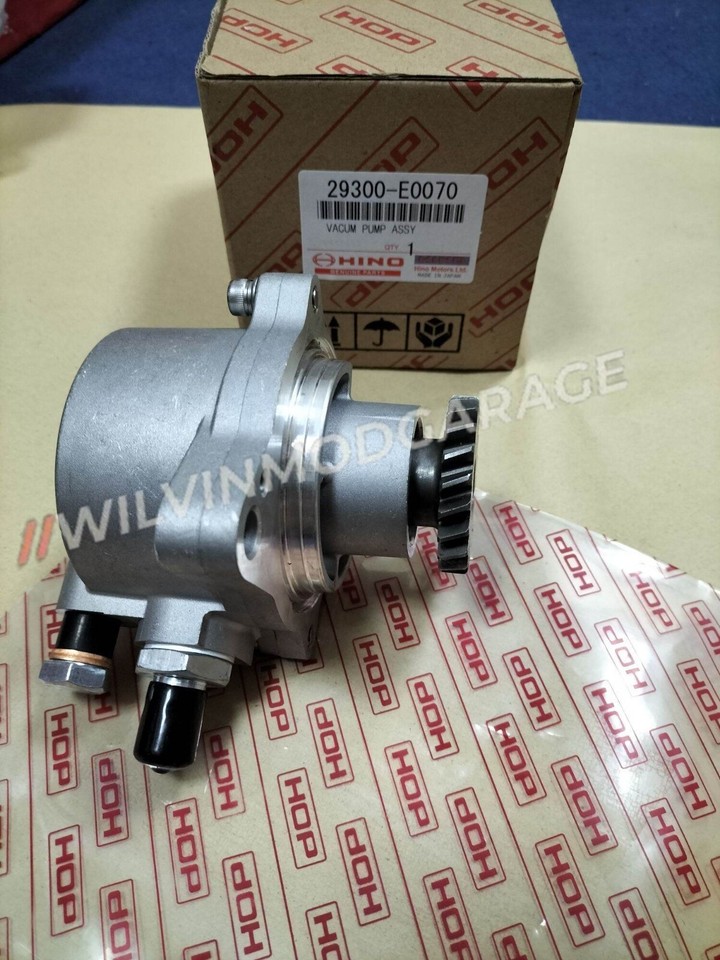 Hino Toyota Dyna Engine Vacuum Pump 29300-E0070 W04D OEM Replacement ...
