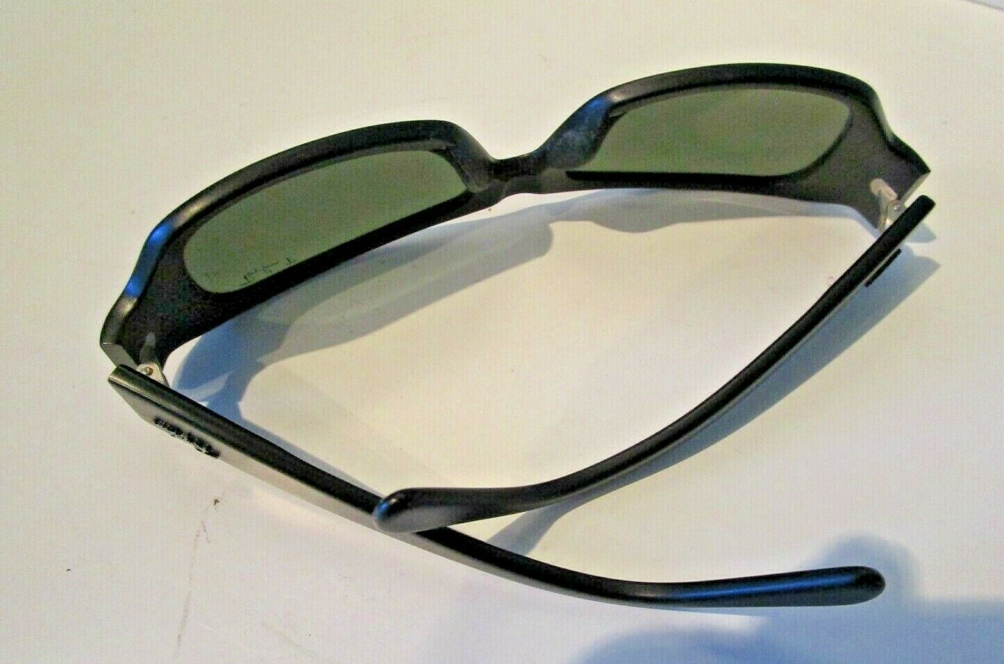 Unisex RAY BAN Sunglasses NEW Predator Matte Black Frame Green Lens ...