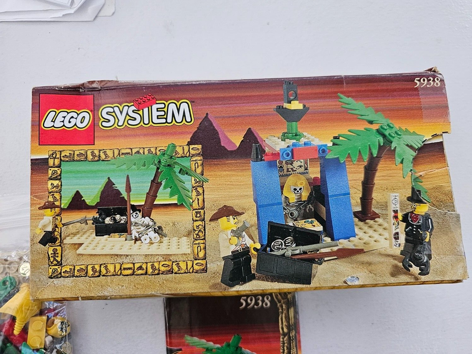 LEGO 5938 - Oasis Ambush - 1998 - 100% complete - OG Box and Manual ...