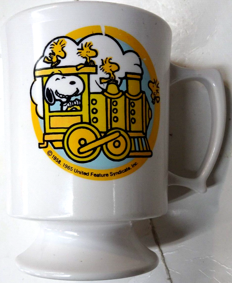 Vintage 1970s Peanuts Snoopy Woodstock Plastic Mug "Snoopy Engineer" 4 ...