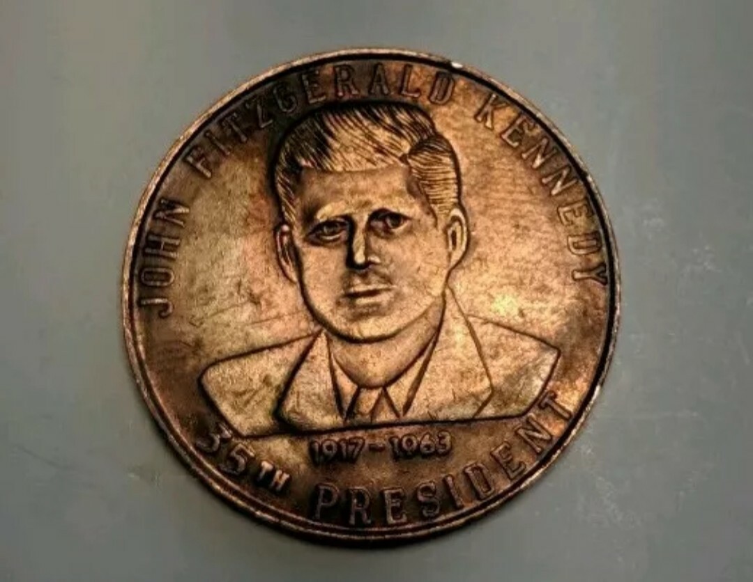 John Fitzgerald Kennedy JFK Brass Coin Token Unique OAK 1917-1963 35th ...