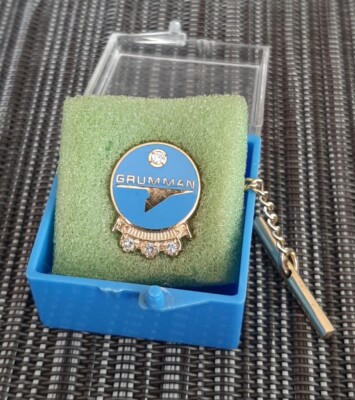 Vintage Grumman Service Pin With Diamonds 30 Year Pin | eBay