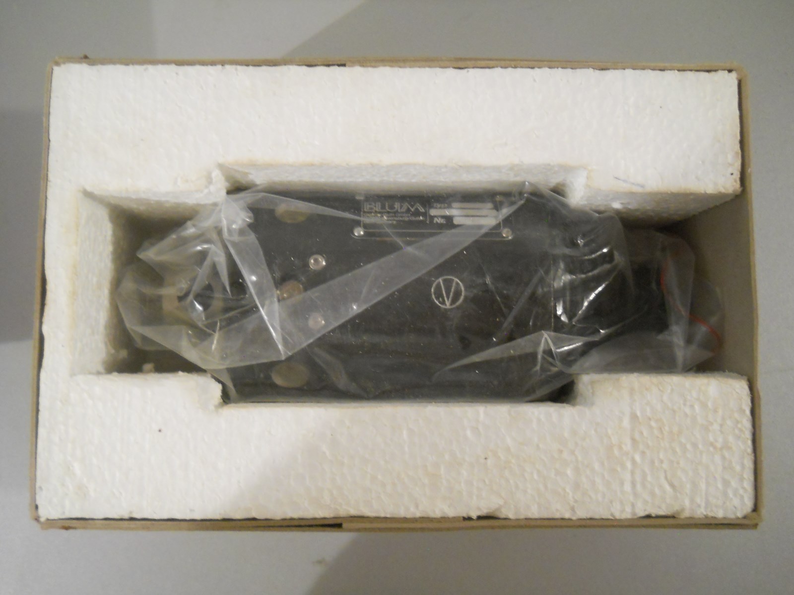 BLUM TASTER P 82.0151-40-50-270-8-3 -NEU / OVP- | eBay.de