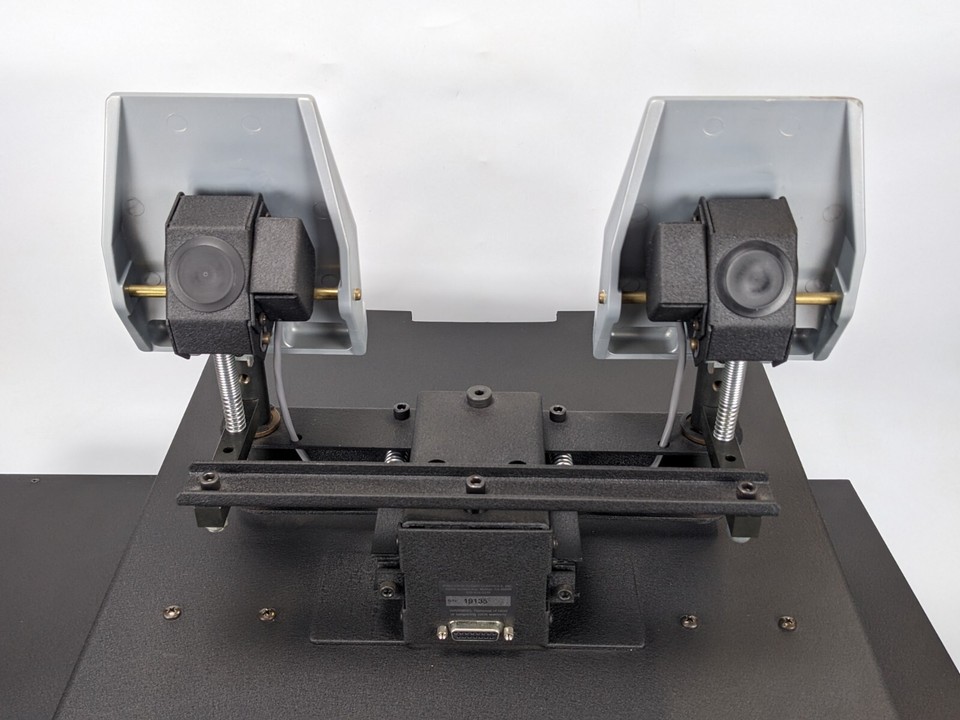 Precision Flight Controls Cirrus ll PCATD Console Simulator w/ Avionics ...