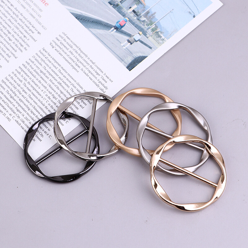 Round Shape Elegant Tee Shirt Clips Scarf Buckles T Shirt Clip Ring ...