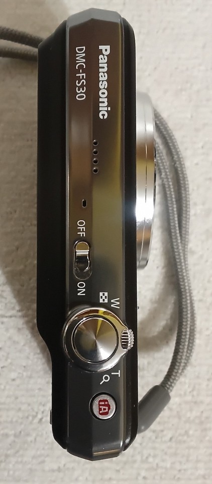 Panasonic Lumix DMC-FS30 Digital Camera Black With Battery Charger ...