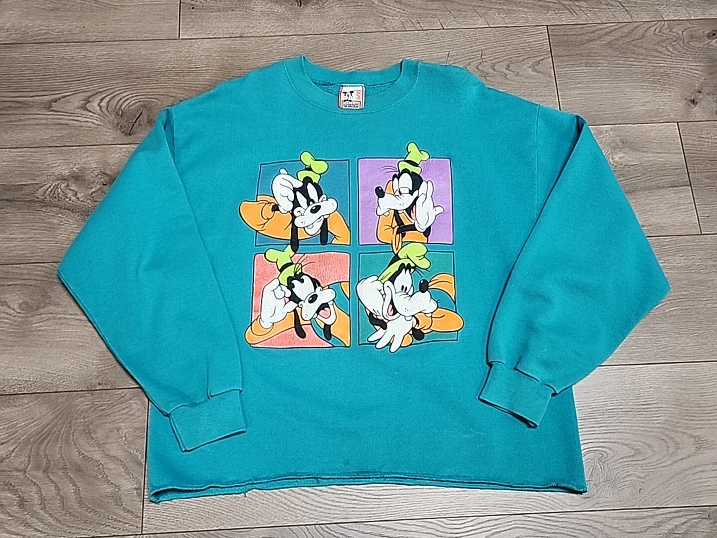 Vintage Disney Designs GOOFY Teal Crewneck Sweater Ma… - Gem