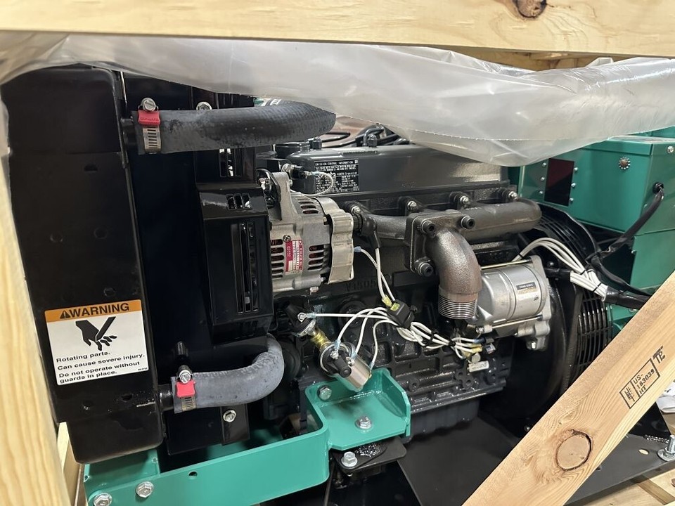 8kw Cummins RV Diesel Generator 8HDKAG-11378K - 120/208V 3PH 60hz - PN ...