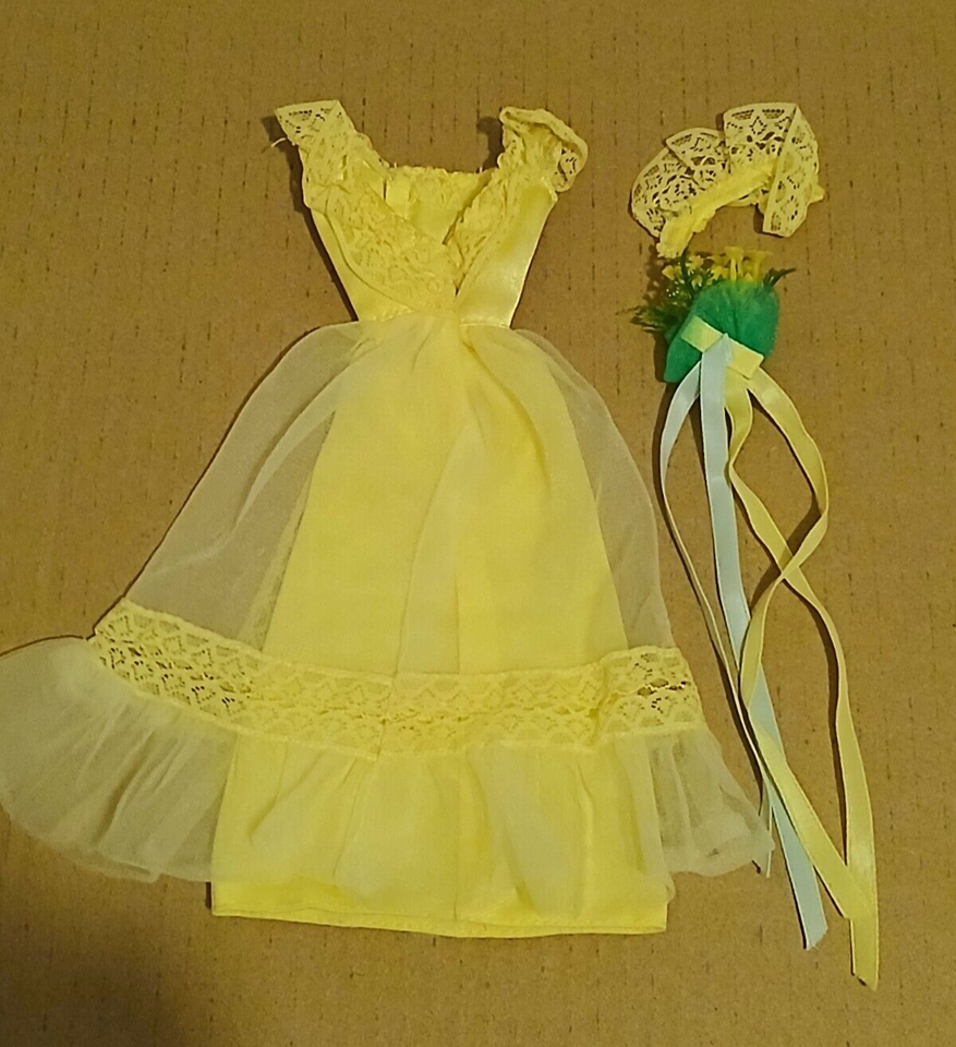 1979 Barbie Bridesmaid Dream Outfit 1417 Wedding Bouquet Headband Dress ...