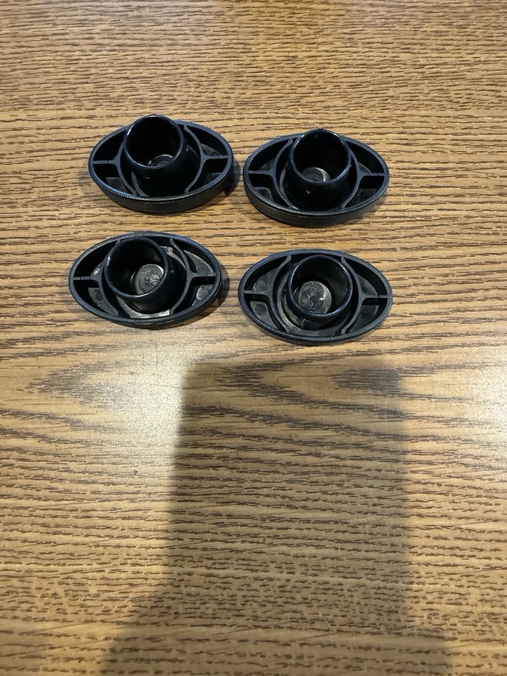 Yakima Round End Caps Black Set of 4 Roof Rack Cross Bar End Caps Block ...