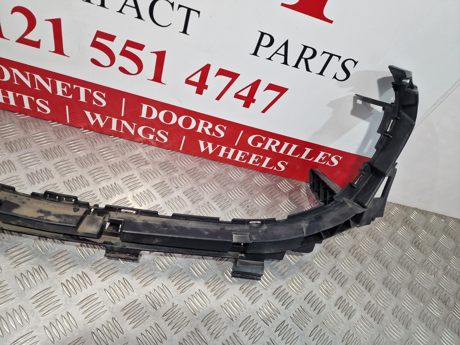 GENUINE MERCEDES GLS X167 AMG LOWER GRILLE BRACKET 2019-ON A1678850006 ...